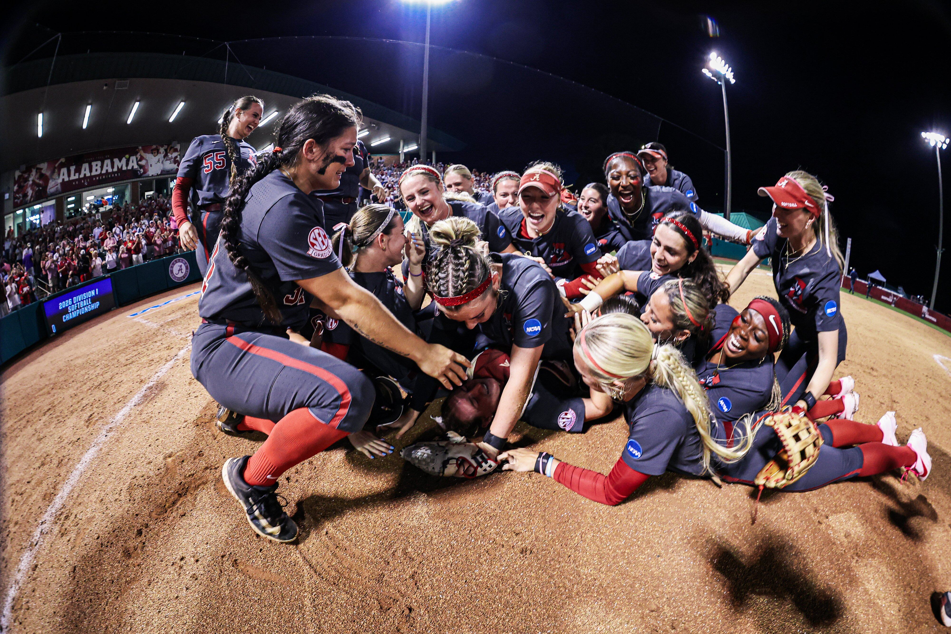 Alabama softball defeats LSU, punches ticket to Women’s College World ...