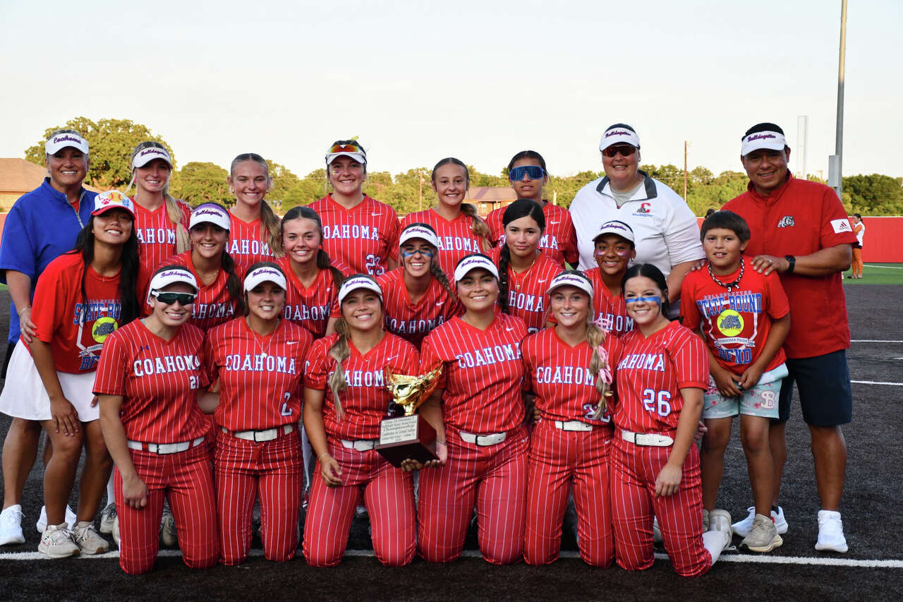 Coahoma softball slugs its way back to state title game