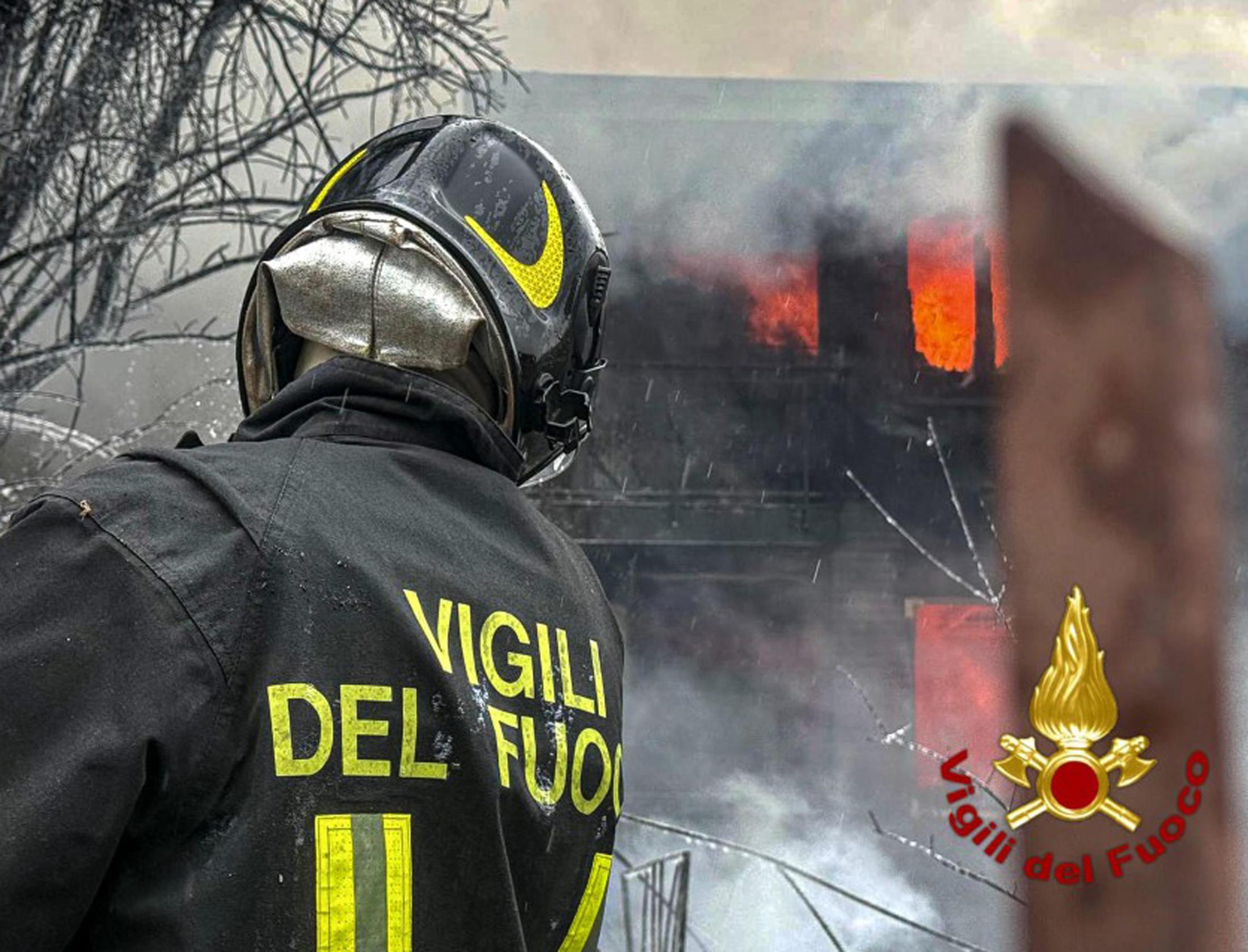 Pompieri sotto organico: "Il silenzio di Arrighi"