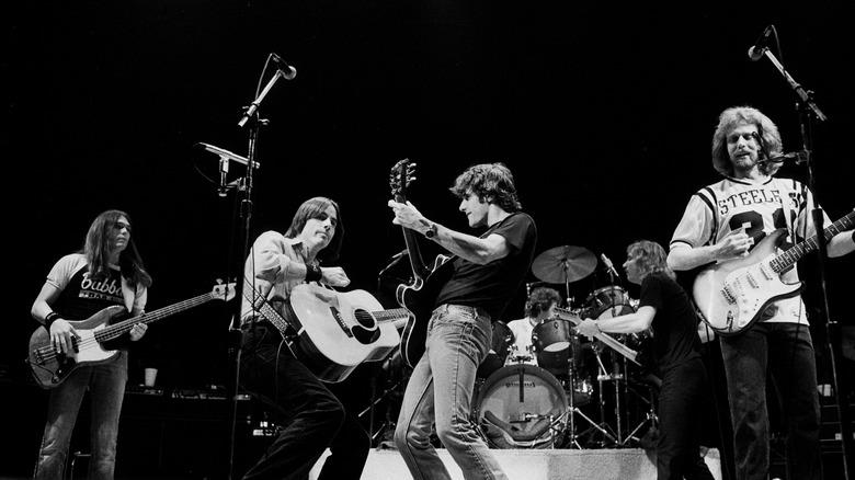 Jackson Browne co-wrote this iconic 1972 Eagles song — before he was ...