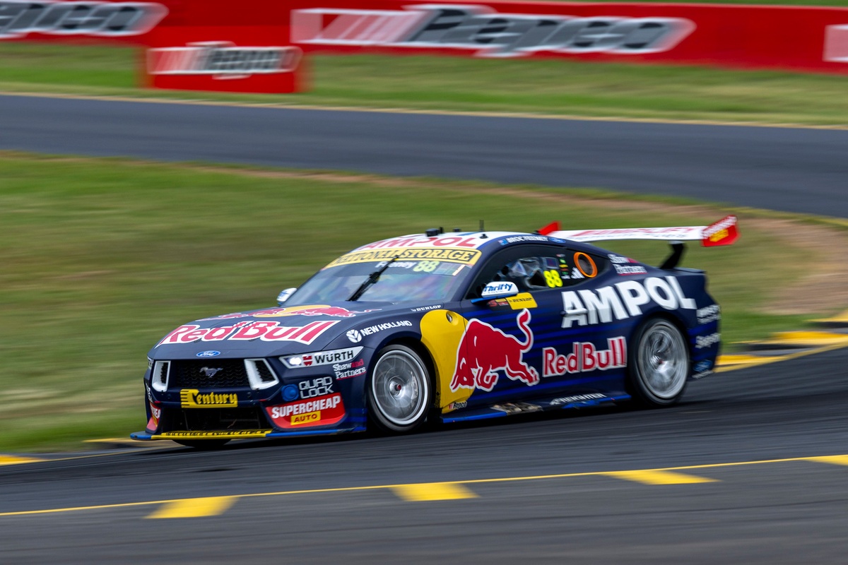 Supercars Symmons Plains: Feeney halts winless run with dominant display