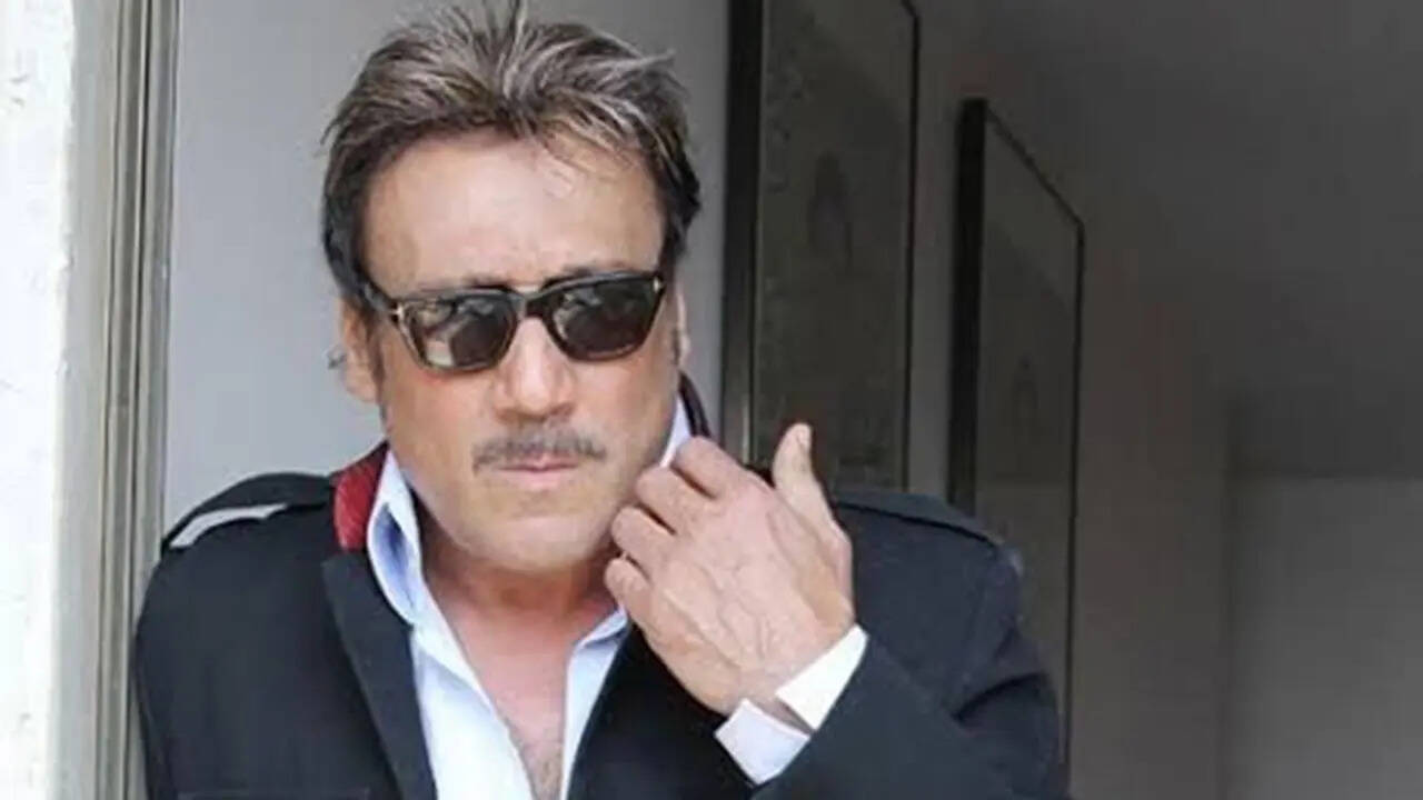 Mahima Chaudhry, Akshay Kumar, Rekha to Tabu: Bollywood actors whose ...