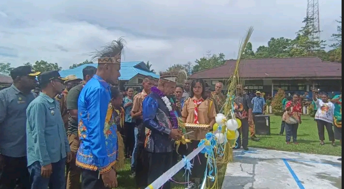 Bupati Yunus Wonda dorong penguatan pendidikan dan pelayanan distrik di ...