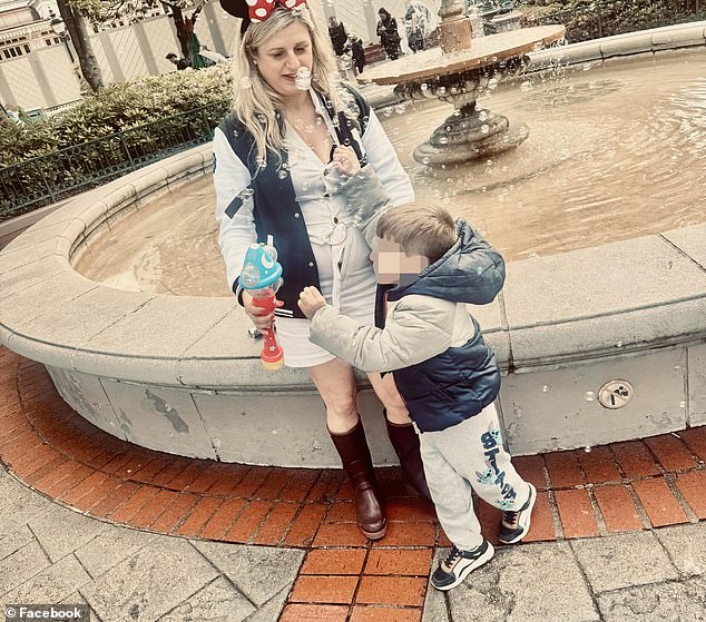 'Dine and dash' ex-lawyer posts snaps at Disneyland Paris - despite ...