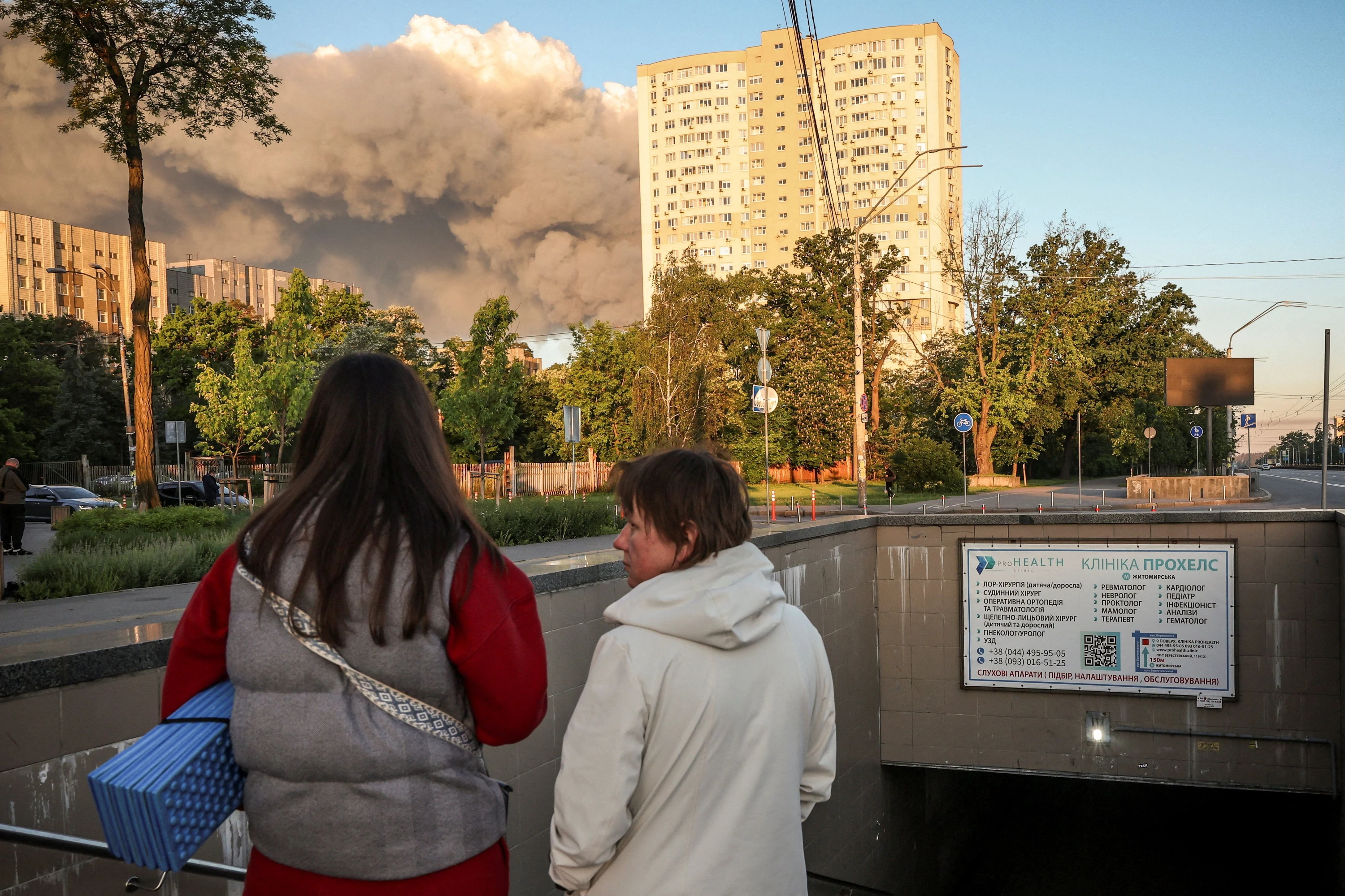 Angriffe auf die Ukraine: Putin befiehlt, Kiew brennt