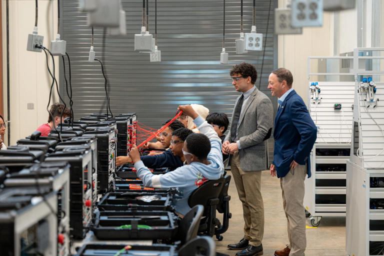 As AI wipes out white-collar jobs, one Alabama high school and Toyota ...