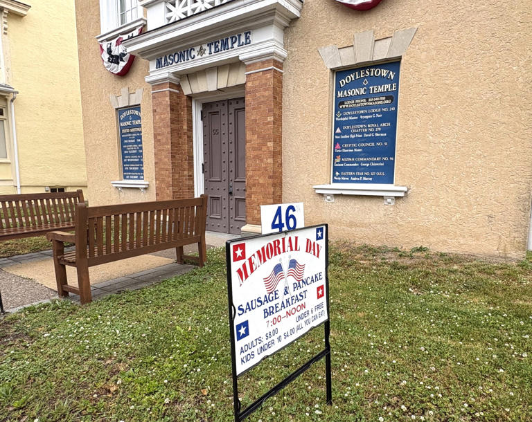 Masonic lodge serving Memorial Day pancake breakfast in Doylestown