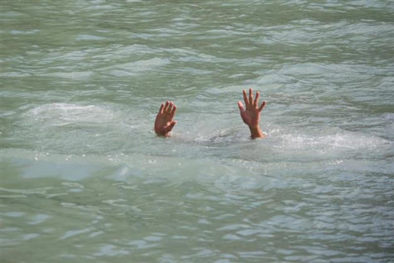 7 women among 8 of family who drown while collecting mussels in river ...