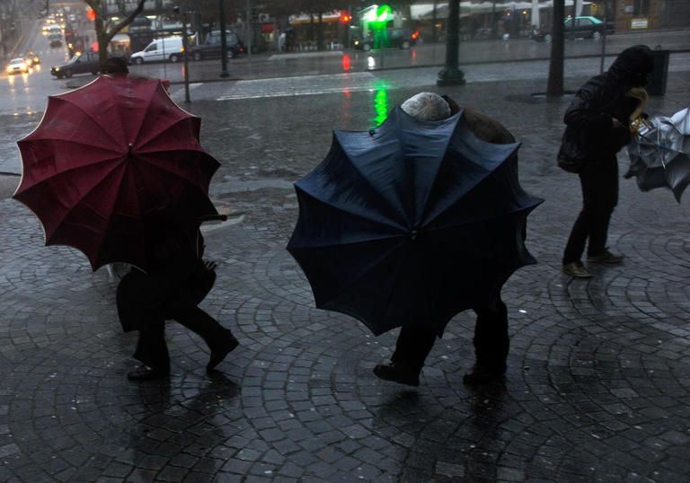 Seis distritos do Norte e Centro sob aviso amarelo devido à chuva e ...
