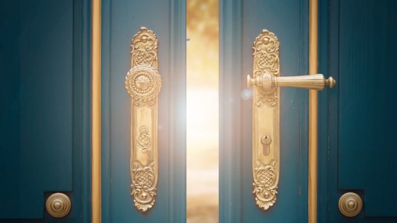 5 techniques to make your antique door weathertight again