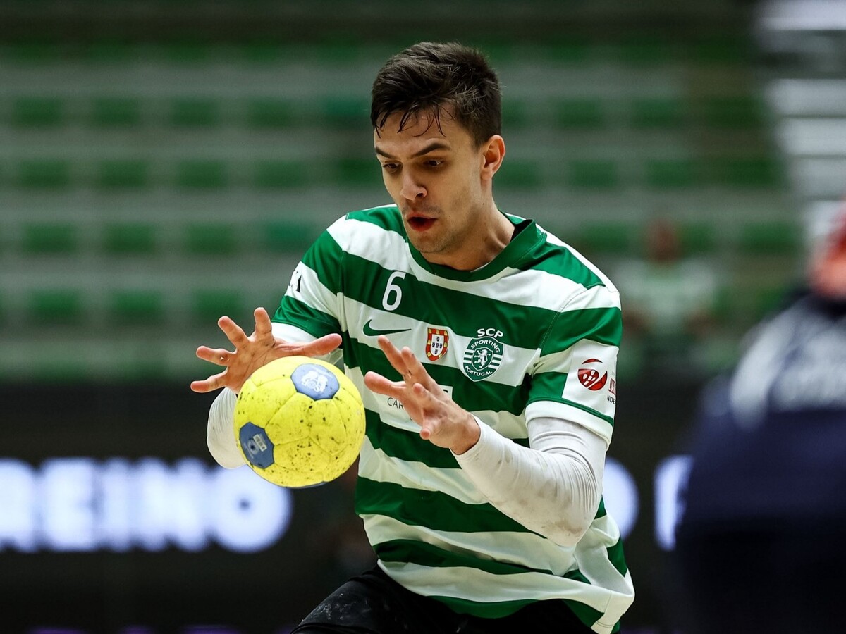 Francisco Costa eleito o MVP do Campeonato Placard Andebol 1 2025/2026