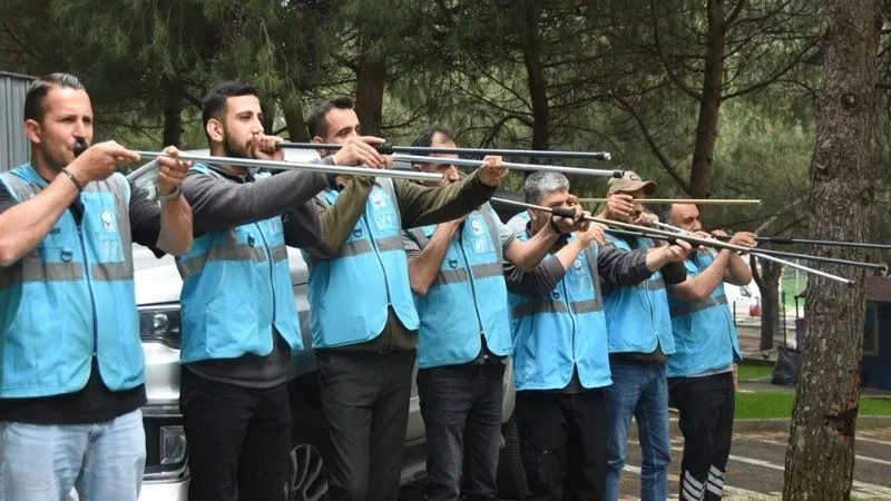 Bursa'da kurban yakalama yöntemi: Tüf tüf borularından sakinleştirici iğne!
