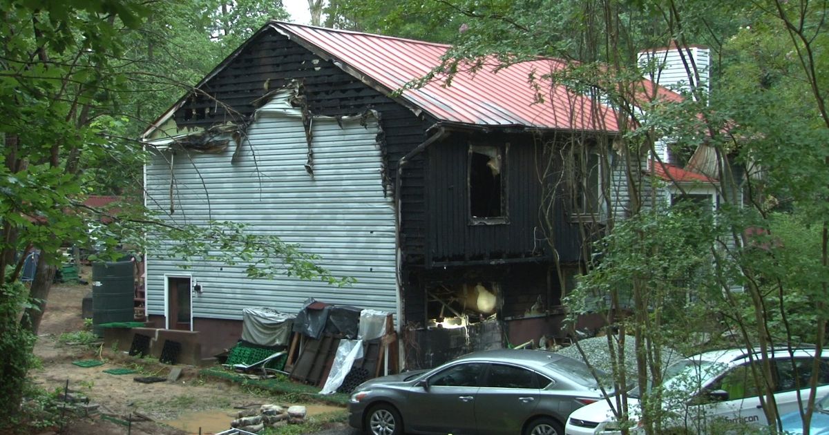 Family escapes early morning Durham house fire