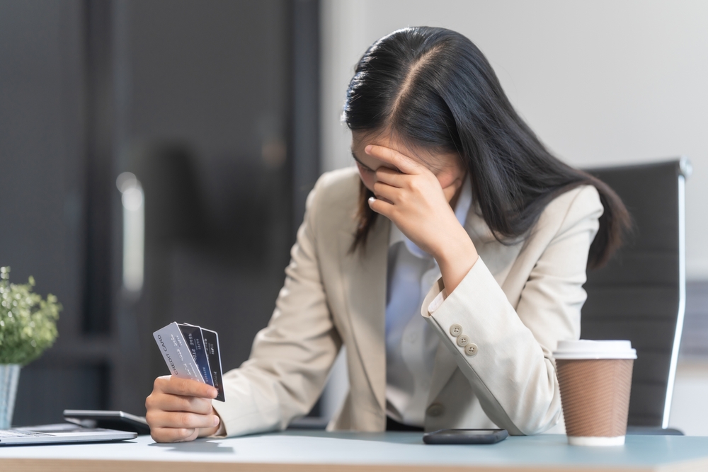 15 things you’re doing to hurt your credit score without realizing it
