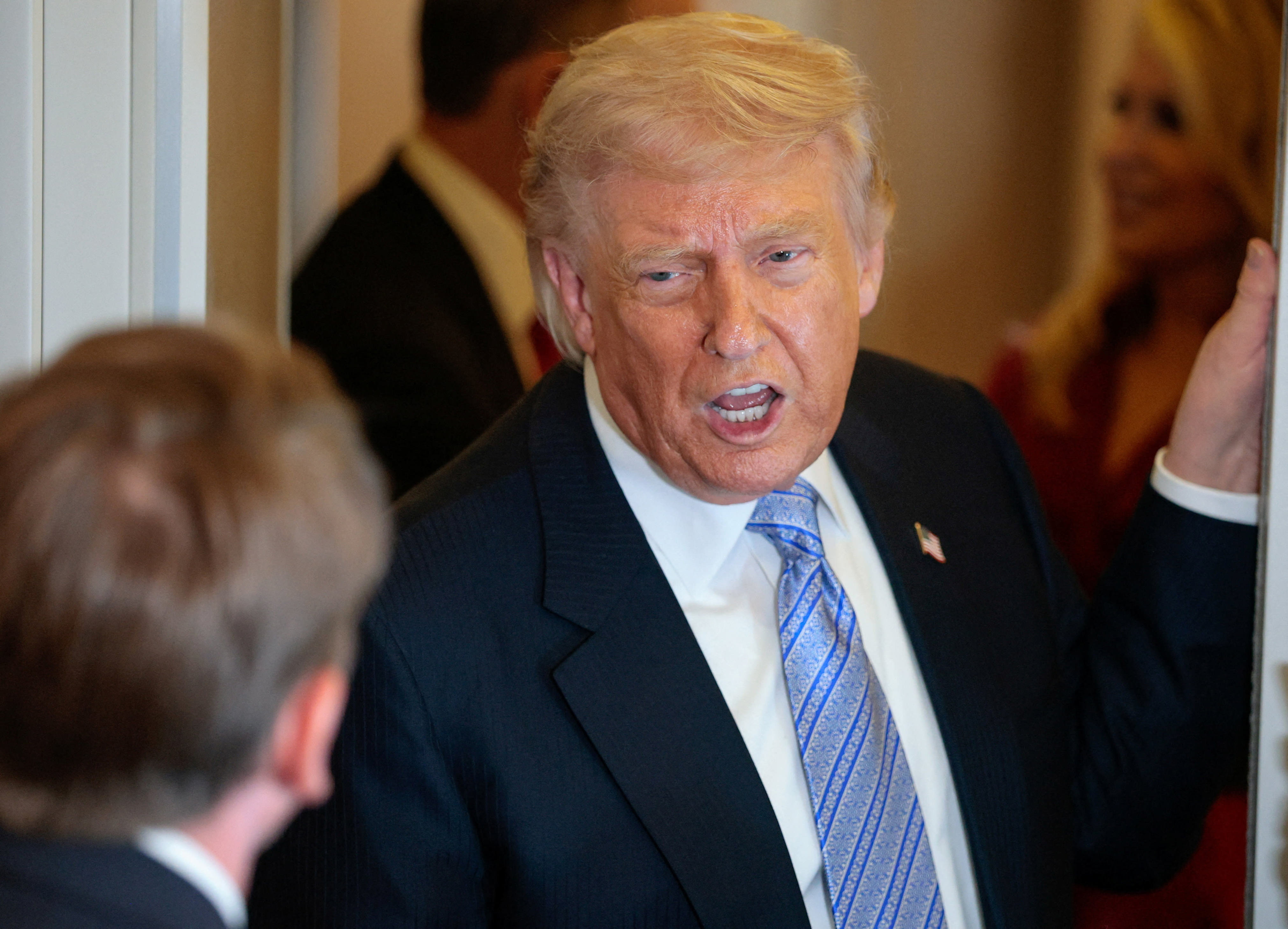 Trump cancels trip to son's wedding, returns to Washington amid key ...