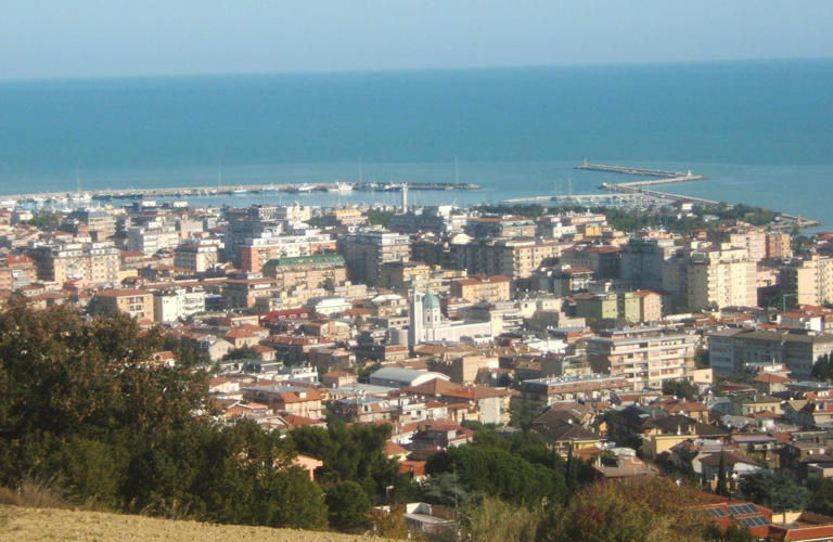Caccia a un posto al sole. I candidati consiglieri sono divisi in 14 ...