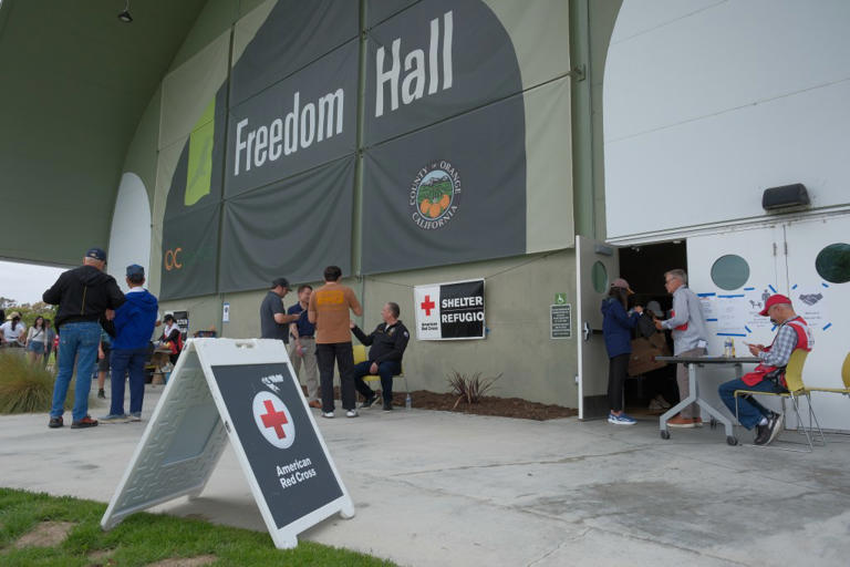 Empty streets and packed shelters across Orange County as thousands ...