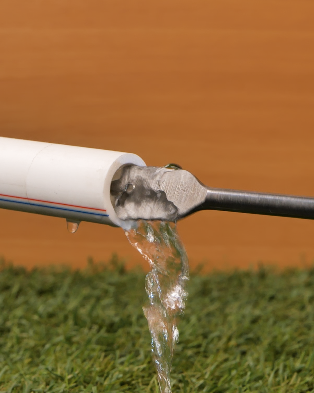 How to contain a pipe leak🛠️