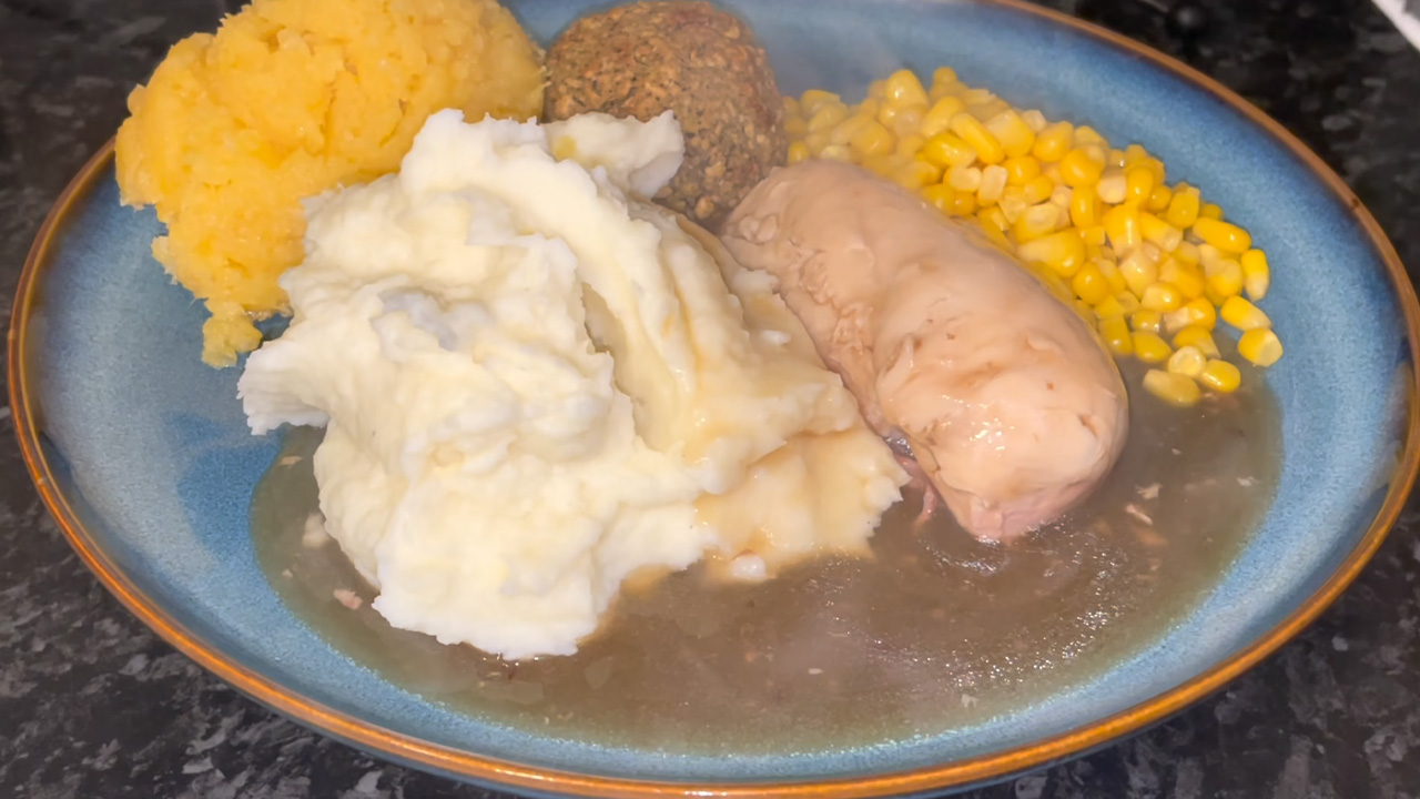 Healthy chicken hotpot and slow cooked roast dinners recipe