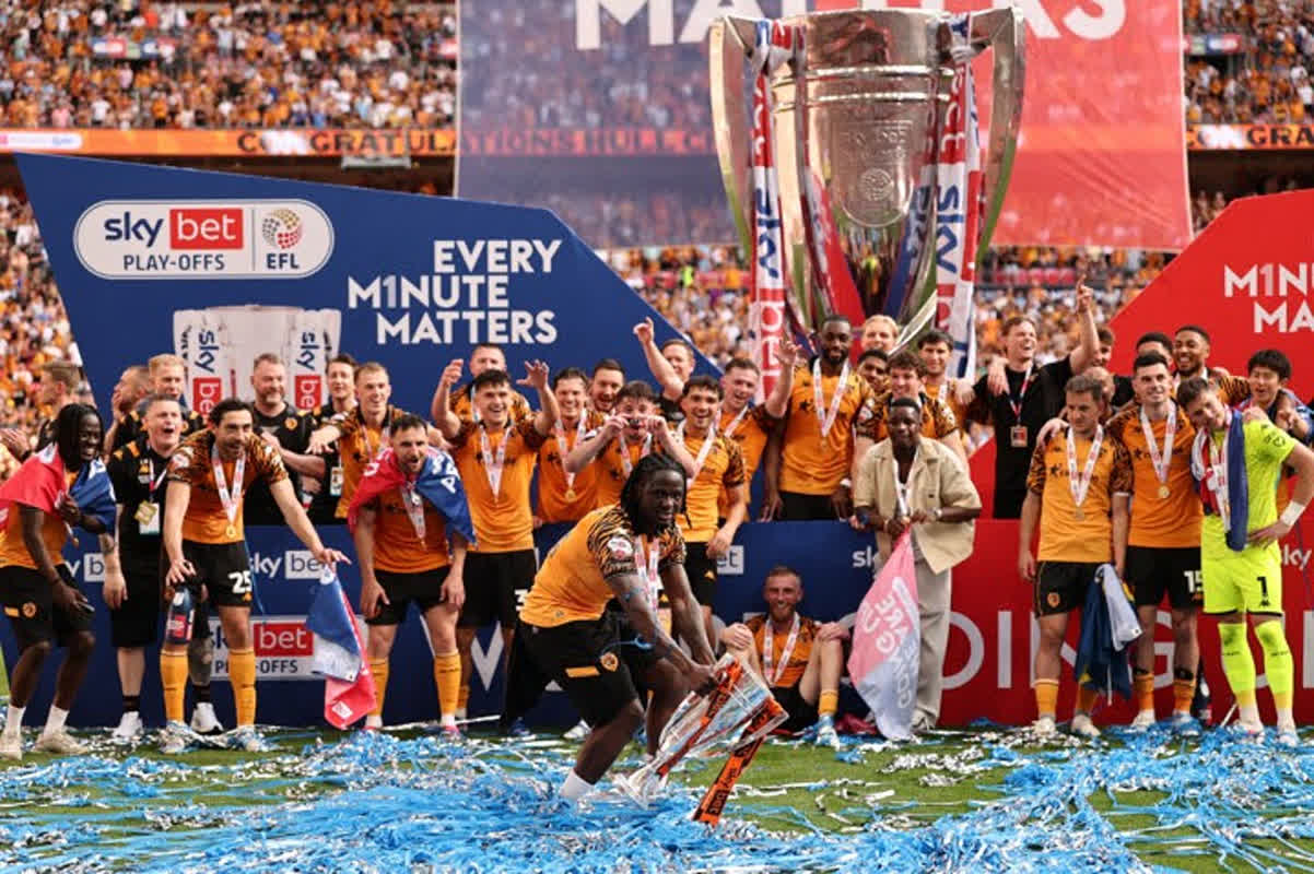 '4000억짜리 승부' 헐시티 웃었다... 9년 만에 EPL 승격