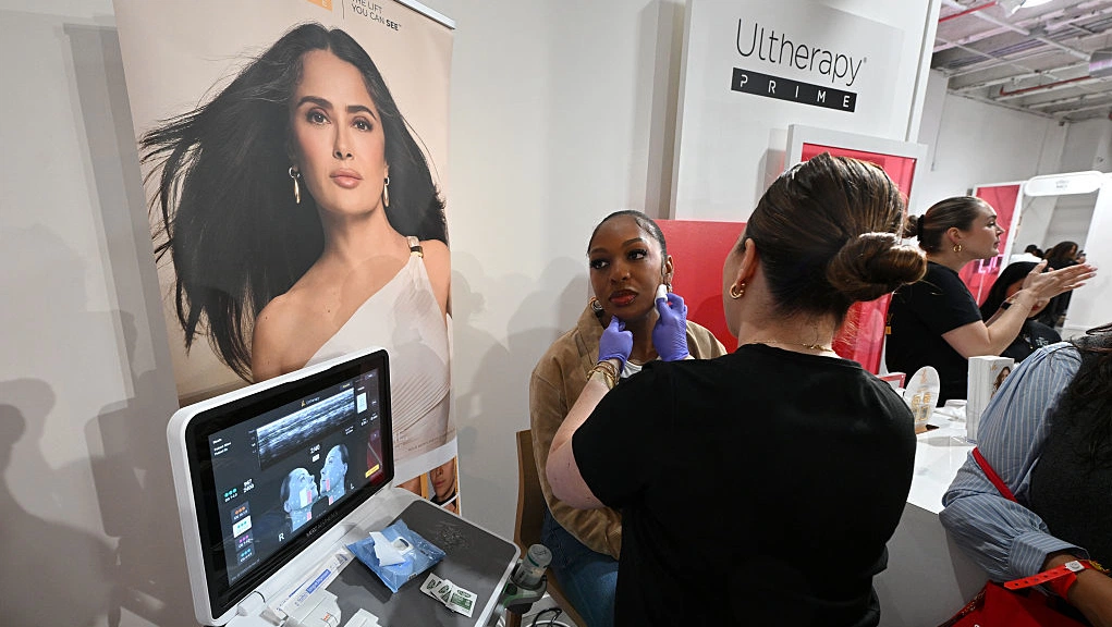 At-home beauty tools reshape trends with pro-level results