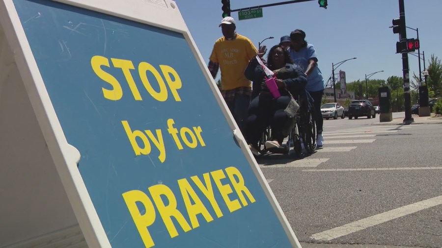 Faith leaders march for peace in Chicago’s Roseland community