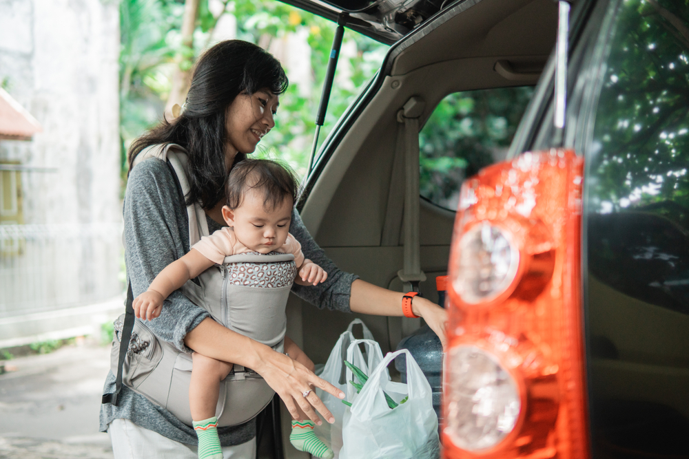 Grocery driver reported for bringing child along, internet responded ...