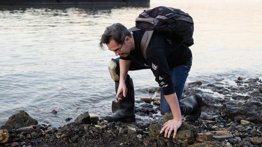 In search of 'mudlarking gold' on the River Thames