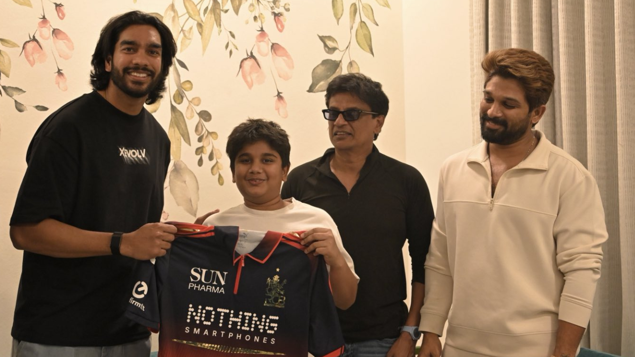 Allu Arjun posts photos as son Ayaan beams with joy after receiving a ...