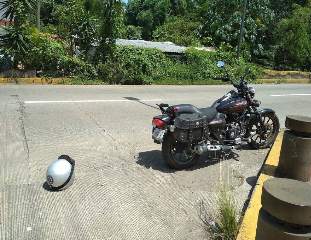 Si ves un trapo amarillo colgado de una moto, ten cuidado. Un motero te ...