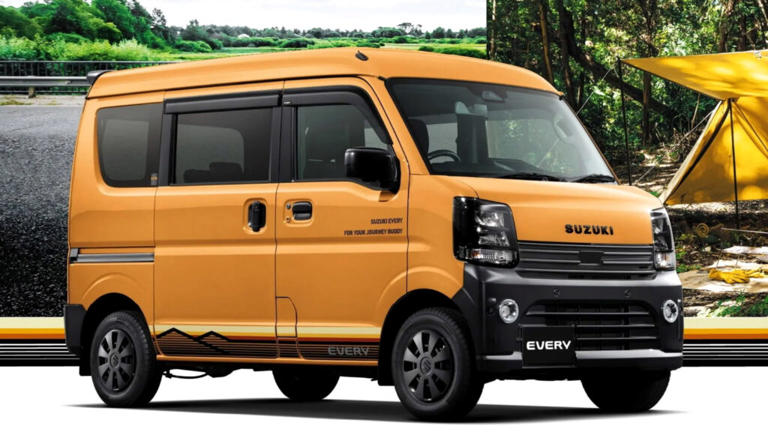 Suzuki’s $8,400 kei van still has crank windows, but it also has a manual