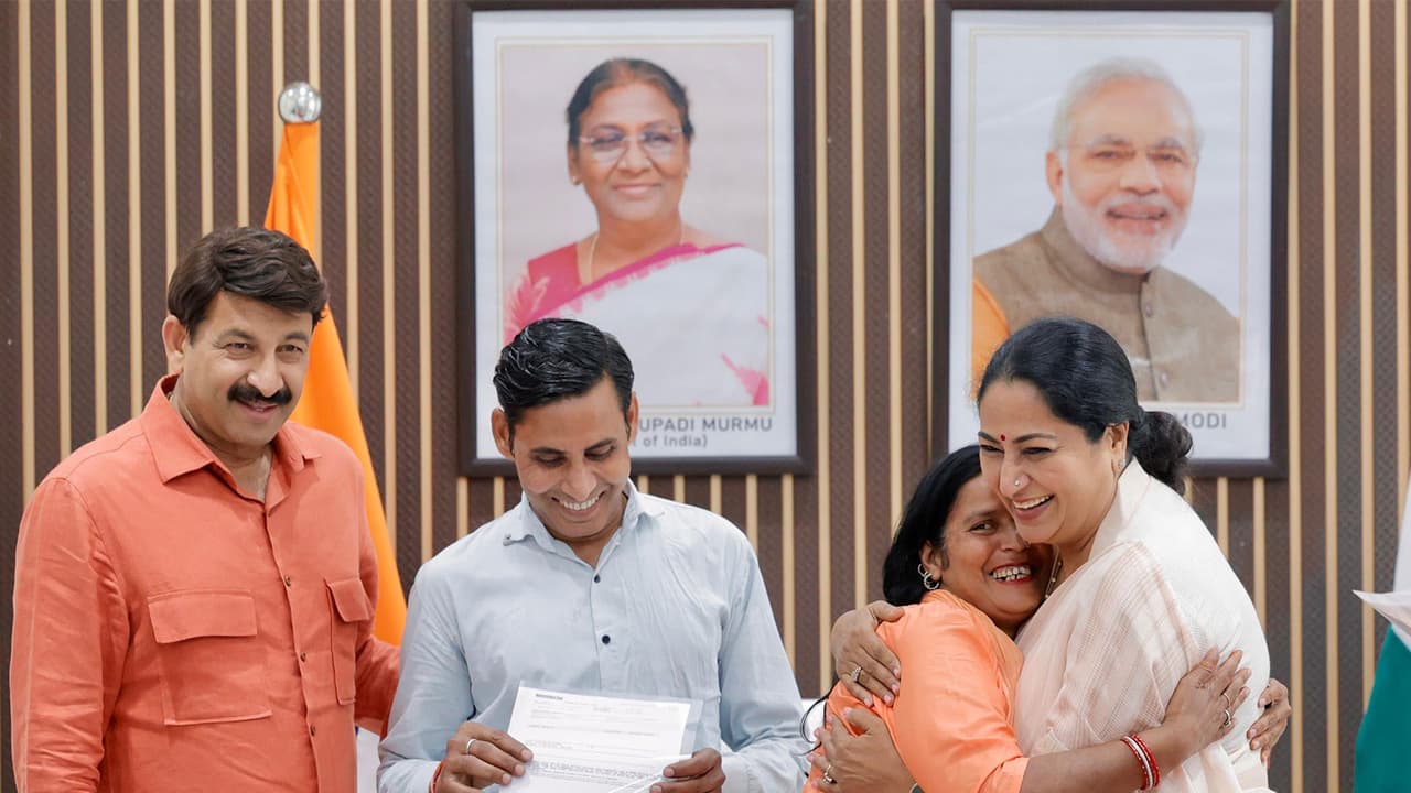 Delhi: CM Gupta brings electricity to 36 families after 8-year wait