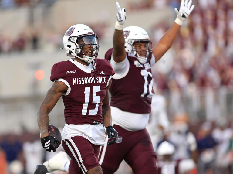 Predicting Texas A&M's 2026 record through its first six games