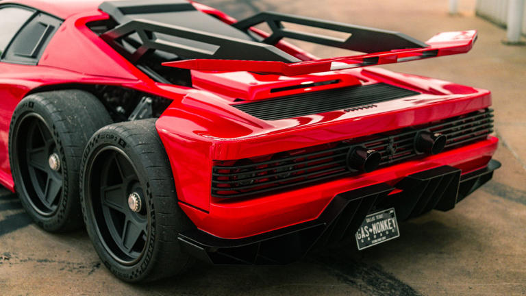 Gas Monkey Garage finally reveals the world's only 6-wheeled Ferrari