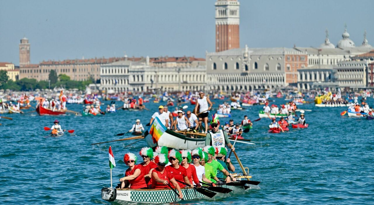Vogalonga, al via la competizione con 2.282 imbarcazioni e oltre 9.800 ...