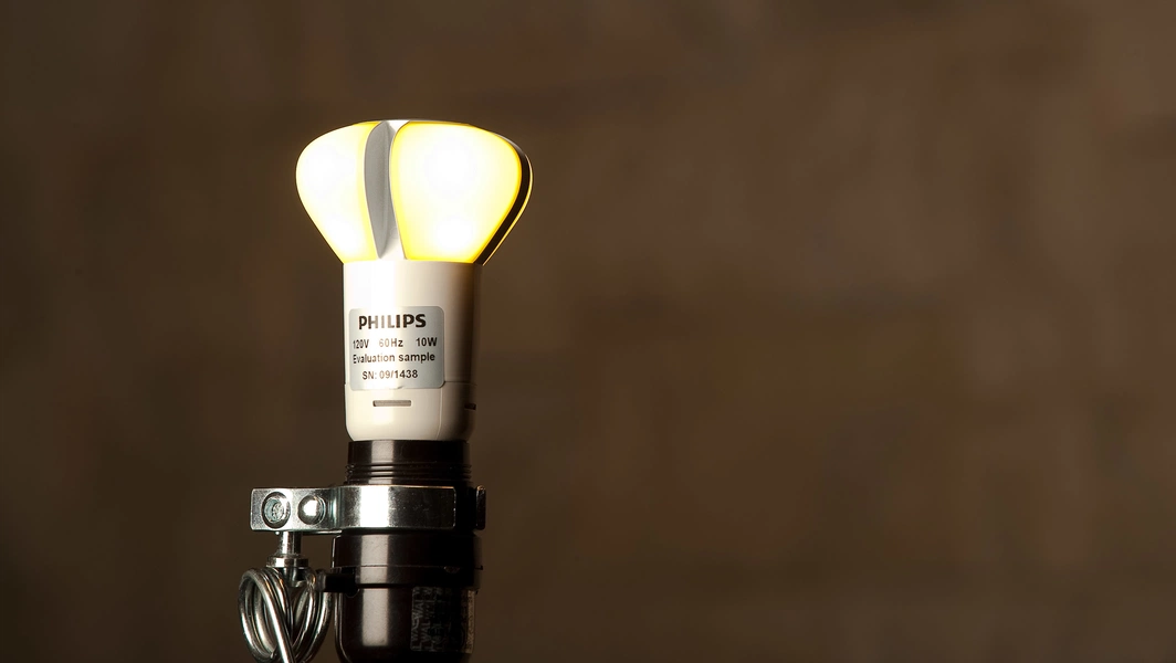 Smart LED ceiling lights that change your home