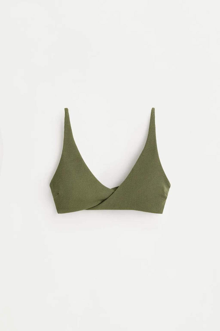 Ni ‘trikini’ ni ‘bandini’: el bikini de moda en 2026 que vas a ver sin ...