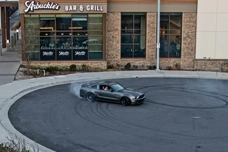 Virginia Beach Mustang donuts end in arrest after police link driver to ...