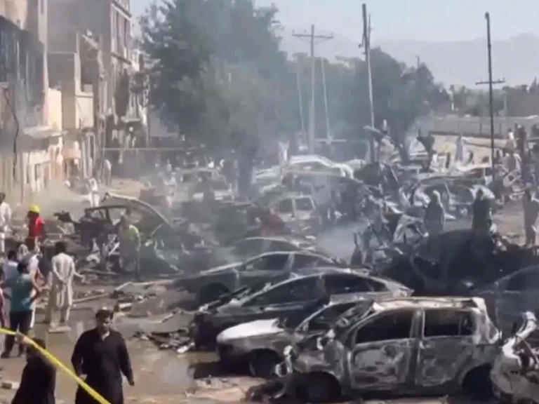 Pakistan bomb blast on army train in Quetta kills at least 24 soldiers ...