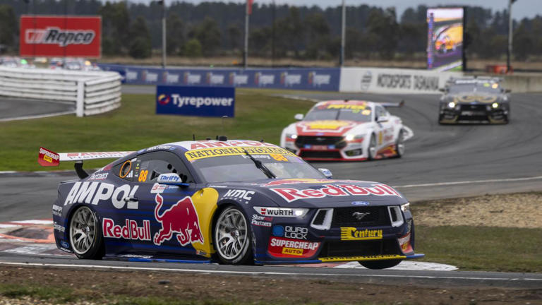 Feeney nabs Supercars win as Kostecki left frustrated