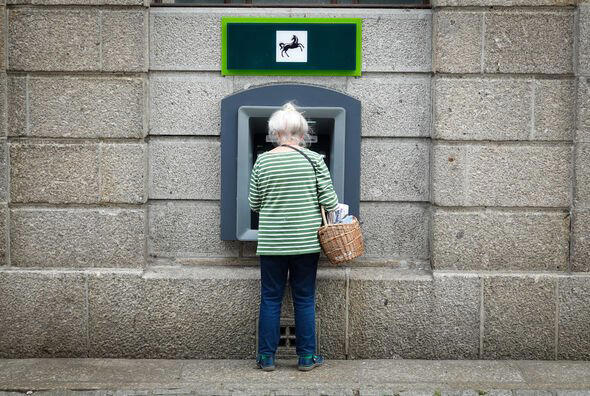 UK pension saving warning issued to 15 million people - £21,600 needed