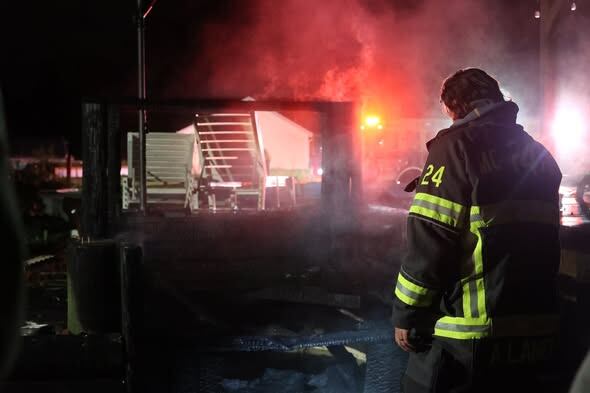 Morehead City fire crews respond to early morning hot tub fire