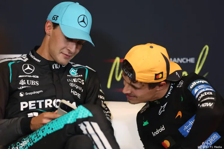 WK-stand | Antonelli zet Russell op achterstand, Red Bull scoort ...