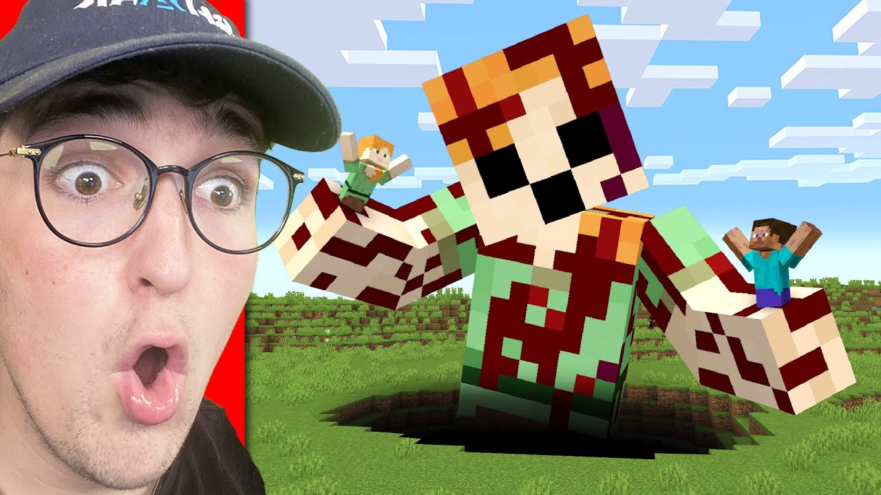 I scared my friend as giant Alex in Minecraft