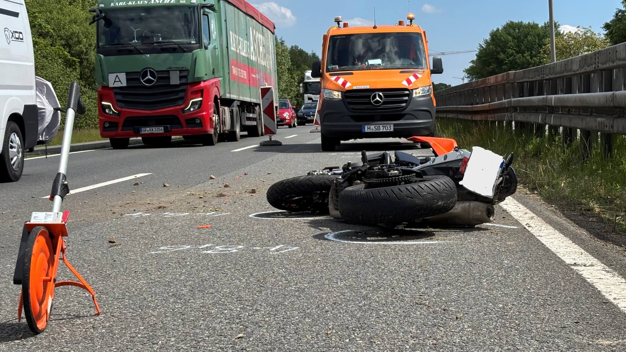 Biker-Unfall auf B6: Attackierte der schwerverletzte 42-Jährige im ...