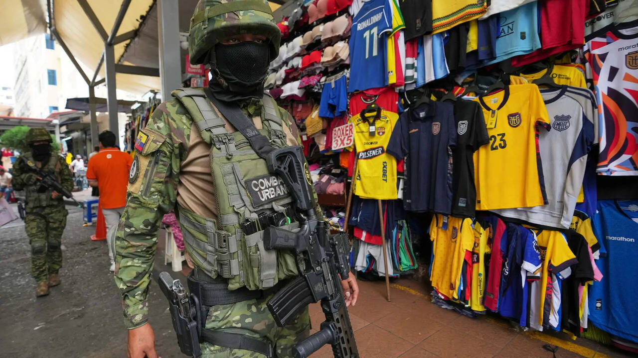 Ecuador fans optimistic for World Cup amid rising violence