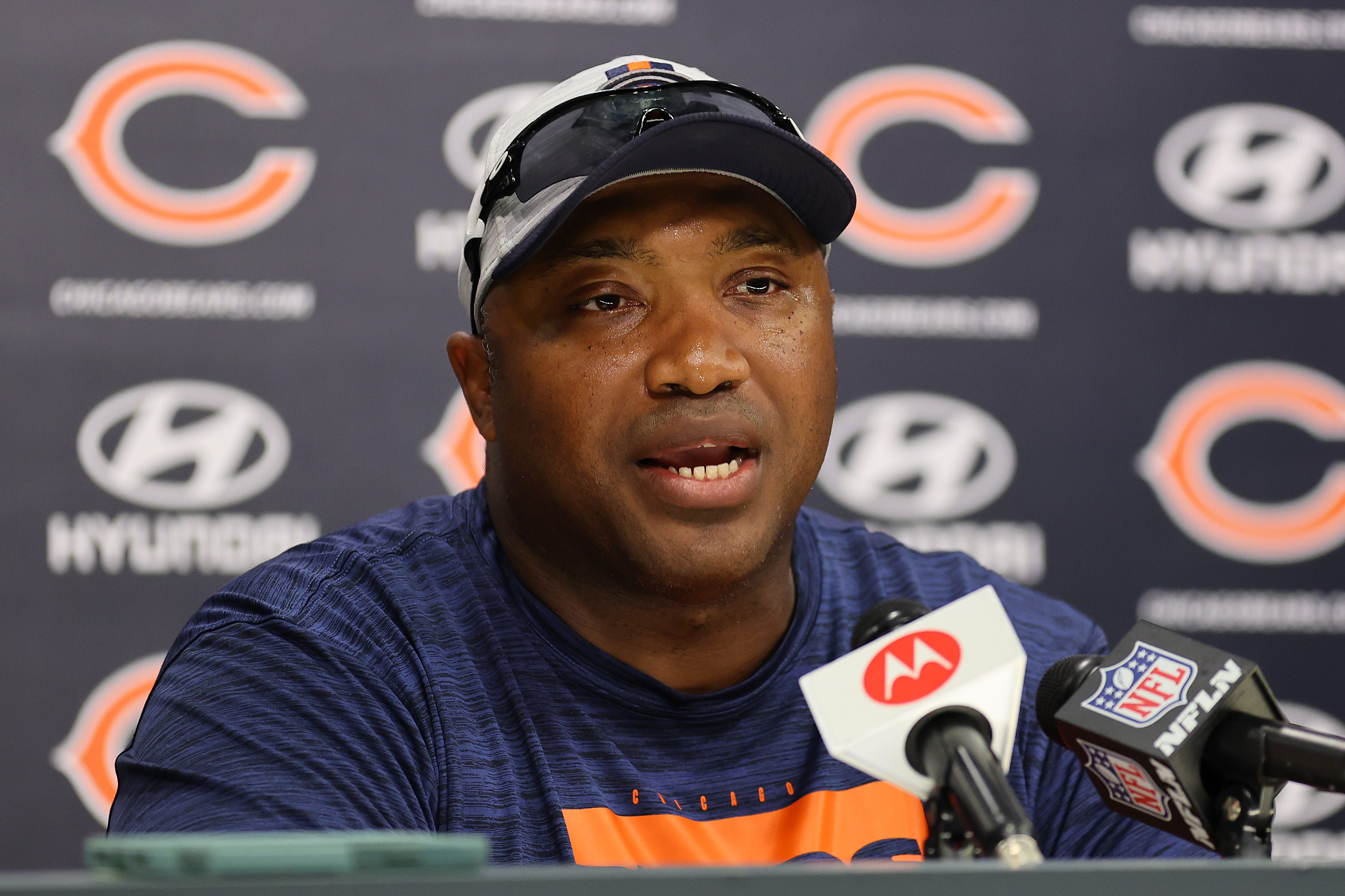 Richard Hightower sounds off on Bears' long snapper competition