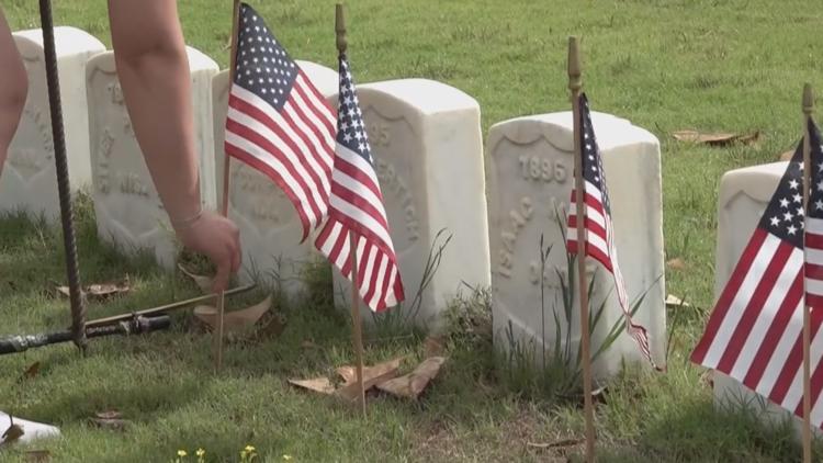 'An honor' | Fallen heroes celebrated at Andersonville National ...