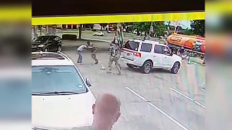 Surveillance video shows National Guard troops tackling Memphis man at ...