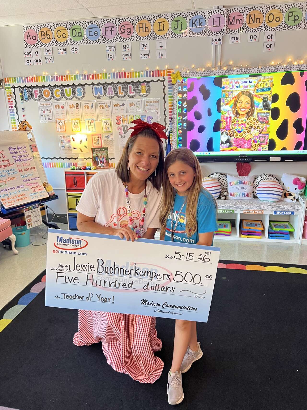 Leclaire Elementary teacher wins Madison Communications award